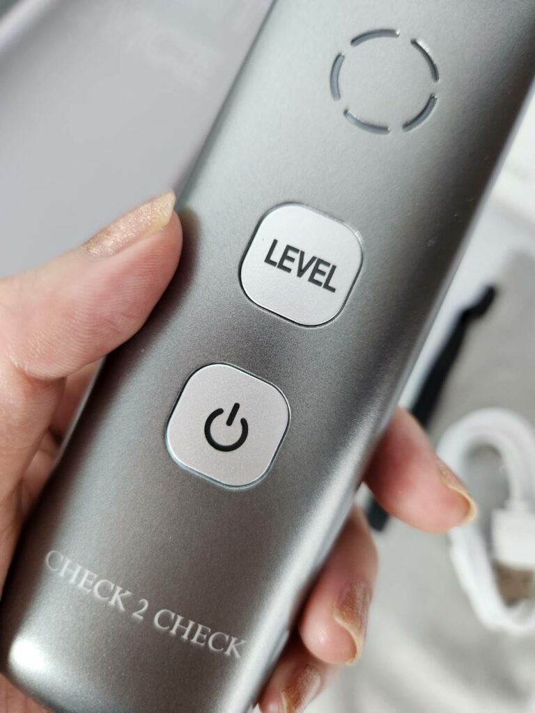 開箱評價∣Check2Check超微電雙波冷熱逆光機，類醫美居家美容儀再進化！ - 林人青 ReOpen